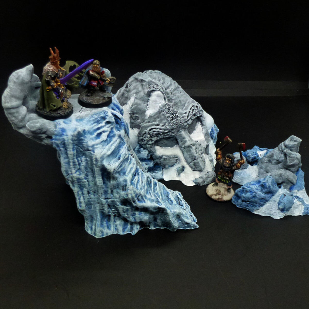 Fallen Warden Buried Statue - Unpainted » Headbunny Games